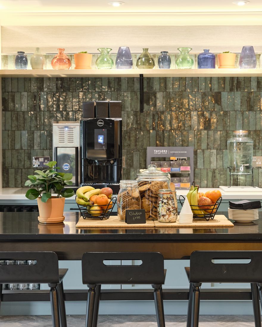 Bristol Hotels | 4-Star Accommodation with Parking – Aztec Hotel